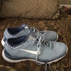 Nike Shoes for Women | Poshmark